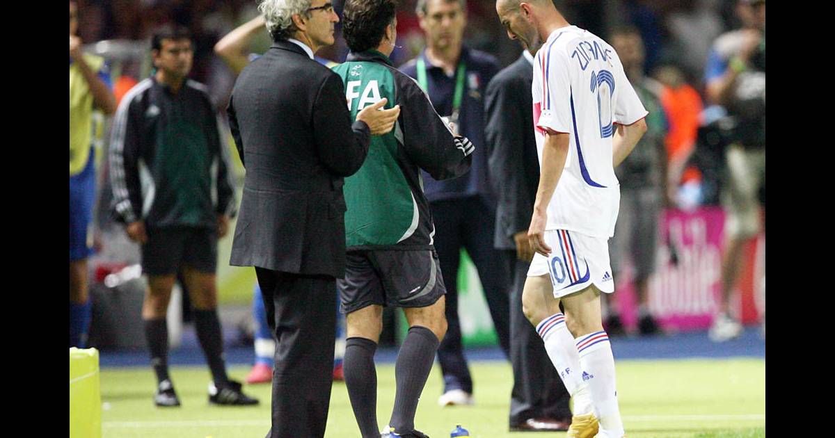 Zidane et le coup de boule à Materazzi en finale du Mondial 2006