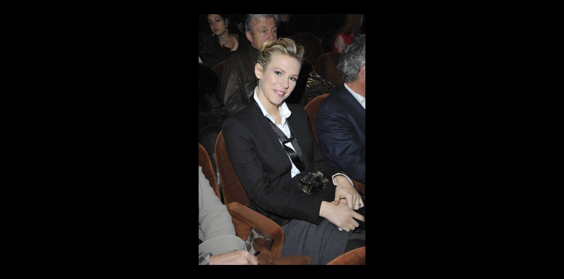 Lorie : Un bébé pour ses 30 ans ? - Purepeople