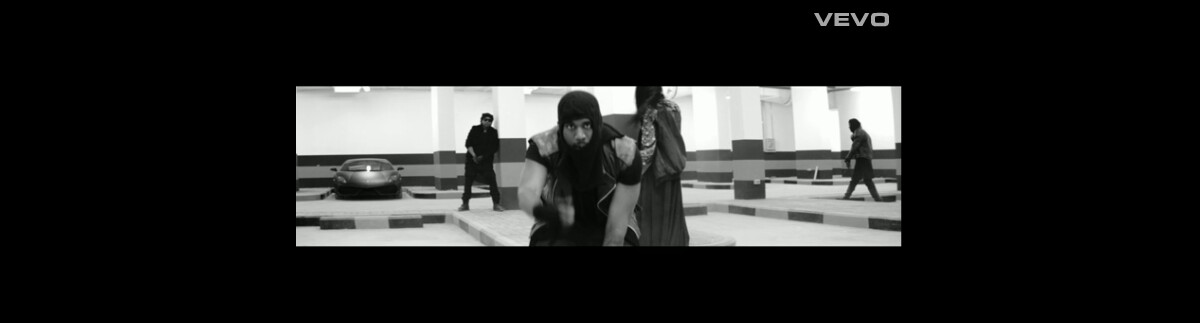 Photo : Kanye West dans le clip de Mercy - Purepeople
