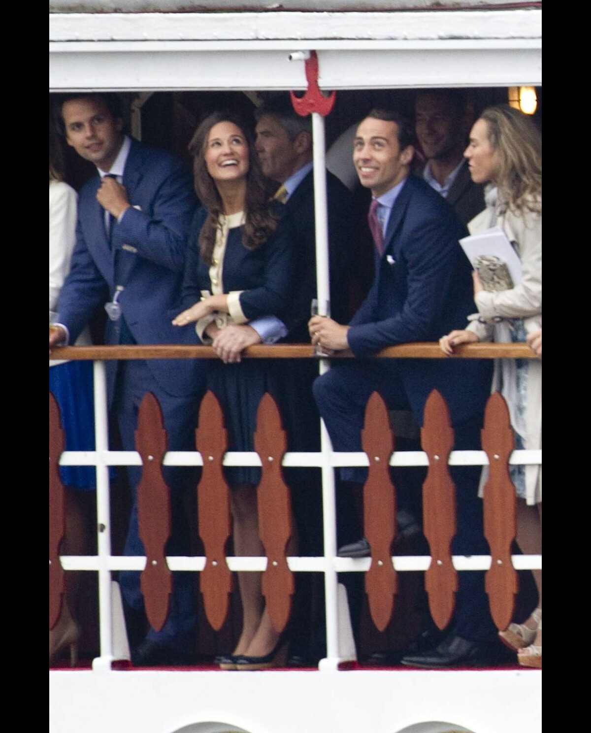 Photo : Pippa Middleton dans une robe Orla Kiely lors de la parade ...