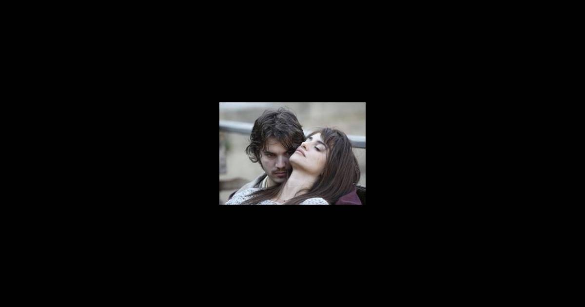 La bande-annonce du film Venir au monde (Venuto al Mondo) - Purepeople