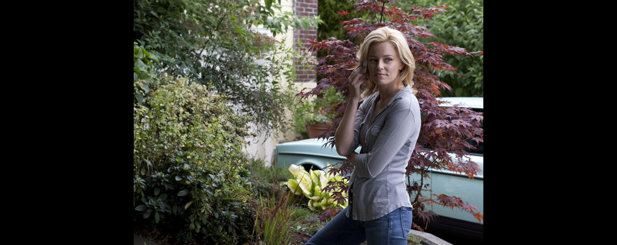 Photo : Elizabeth Banks dans The Details de Jacob Aaron Estes. - Purepeople