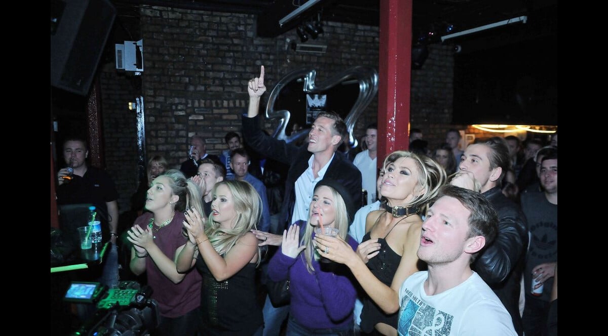 Photo : Peter Crouch et Abbey Clancy, fans conquis lors d'un concert du ...