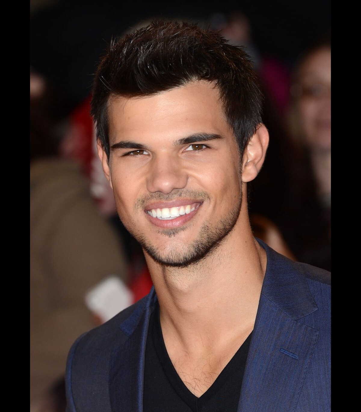 Photo : Taylor Lautner sur le red carpet de l'avant-première de ...