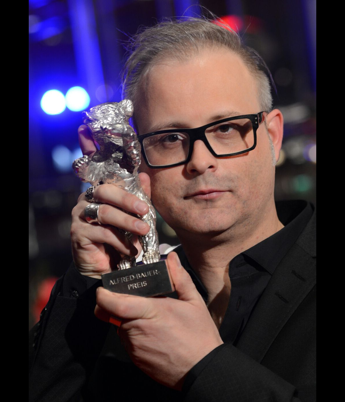 Photo : Le canadien Denis Côté avec son Prix Alfred Bauer en clôture de ...