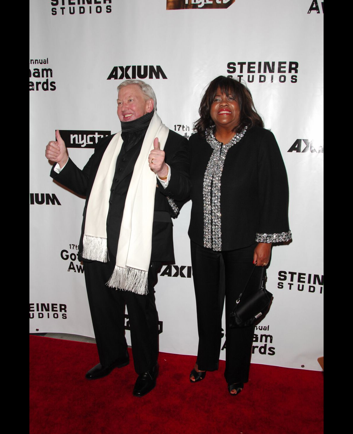 Vidéo : Le critique de cinéma Roger Ebert et sa femme Chaz le 27 novembre 2007 - Purepeople