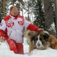 Vladimir Poutine : Tendre balade avec ses deux chiens avant de croiser ...