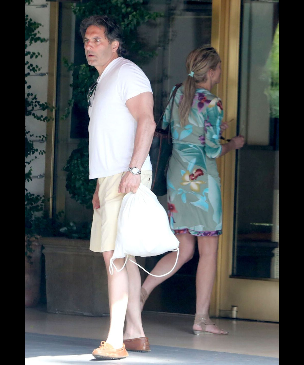 Photo : Exclusif - Sharon Stone débarque avec son ami au Sunset Tower à ...