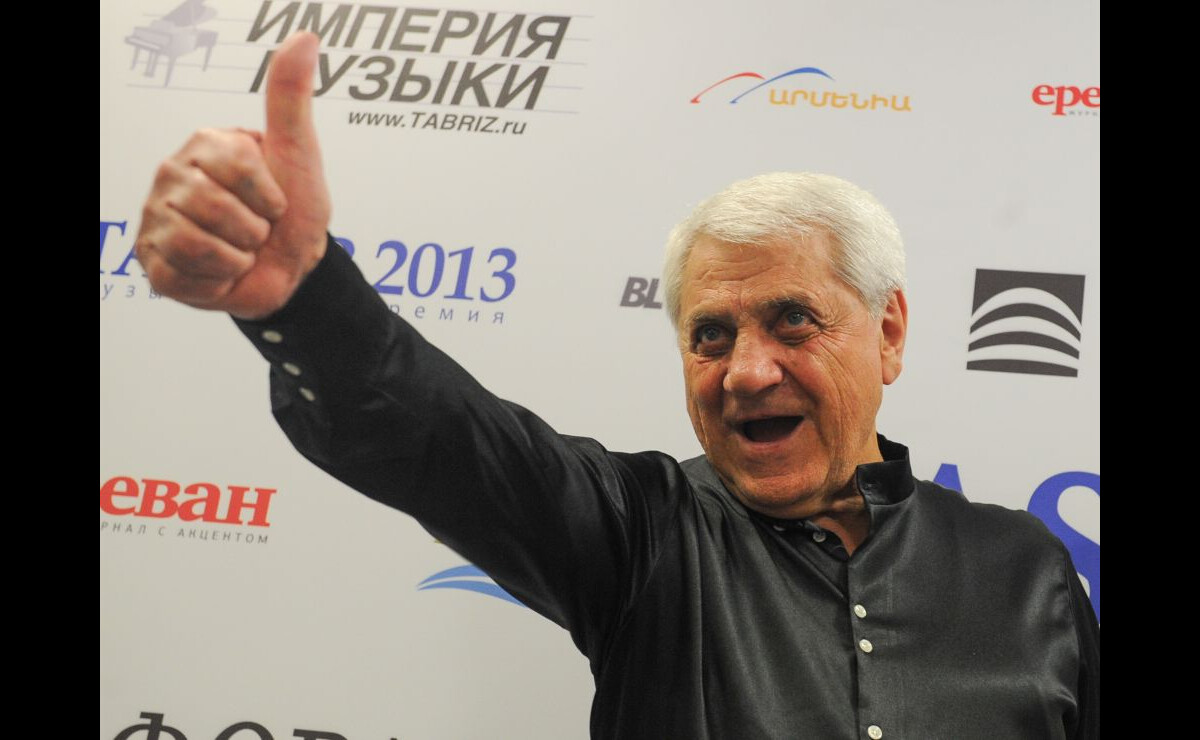 Photo : Djivan Gasparyan aux Tashir Music Awards 2013 qui se sont ...