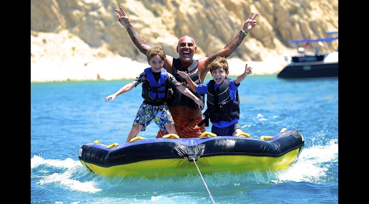 Photo : Exclusif - Christian Audigier en vacances avec ses trois ...
