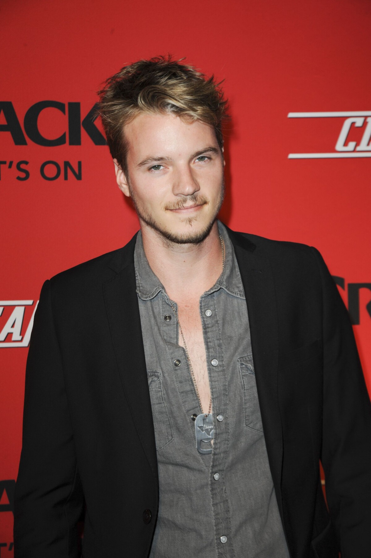 Photo : Nathan Keyes à la soirée Cleaners au Cary Grant Theater le 26 ...