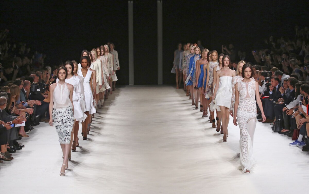 Photo : Défilé Nina Ricci printemps-été 2014 à l'Espace Éphémère du ...