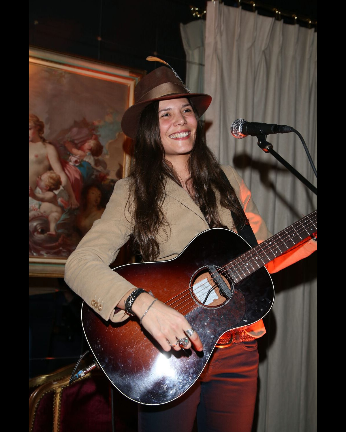 Photo : Vanille Clerc en concert à Paris, le 14 février 2013. - Purepeople