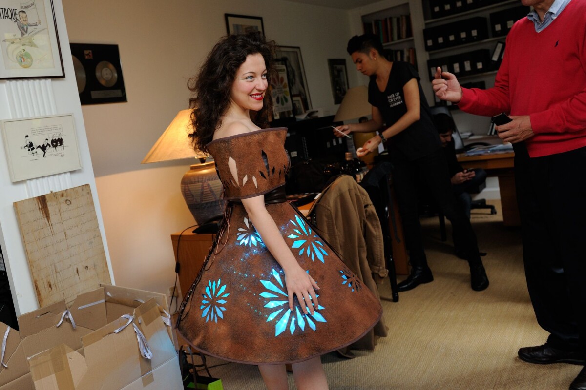 Photo : EXCLUSIF. Giulia Clara Kessous essaye sa robe pour le defile du ...