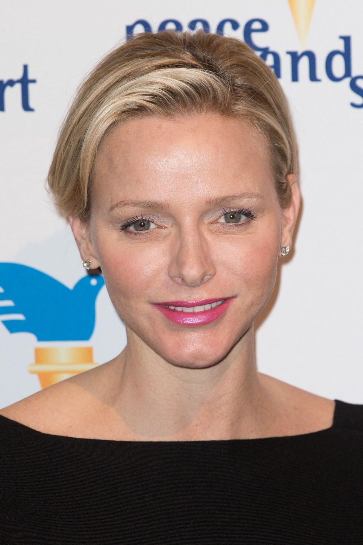 Photo : La princesse Charlene de Monaco lors du dîner de gala du forum ...