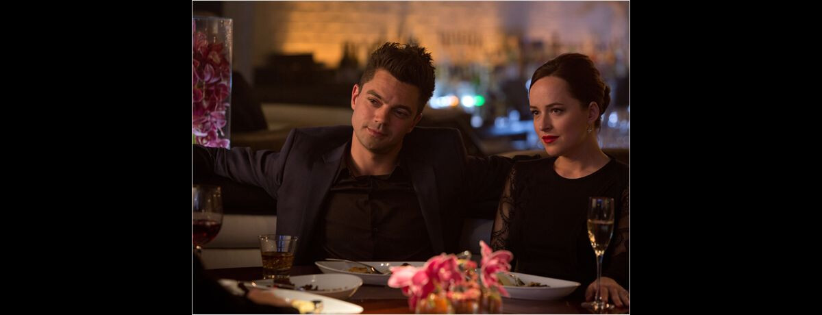 Photo : Dominic Cooper et Dakota Johnson dans Need for Speed. - Purepeople