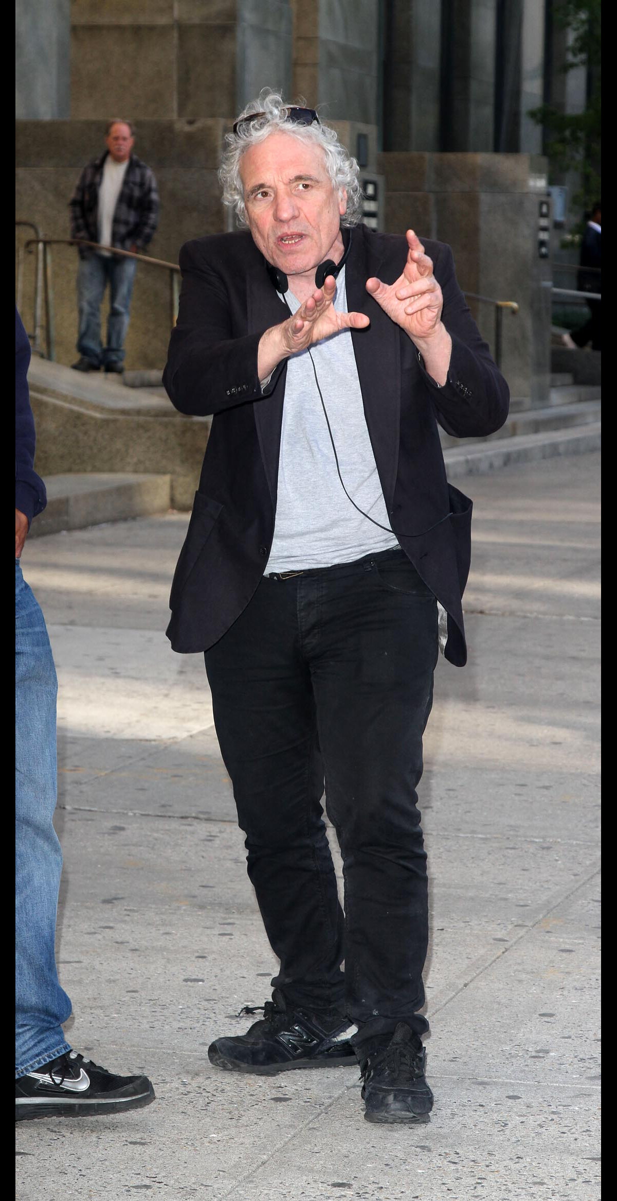 Photo : Abel Ferrara sur le tournage de Welcome to New York à Manhattan ...