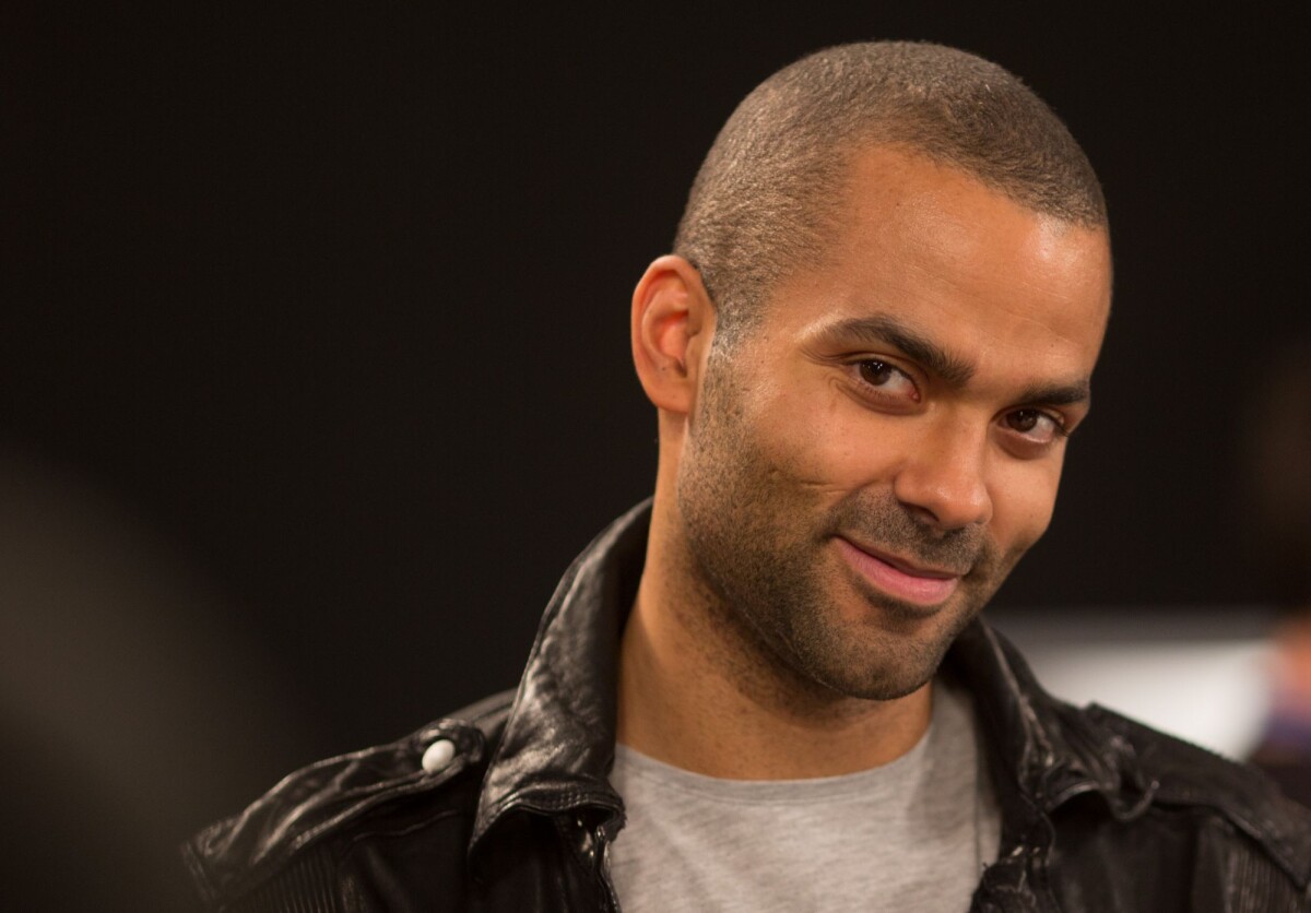 Photo : Tony Parker lors d'une conférence de presse à Lyon le 26 ...