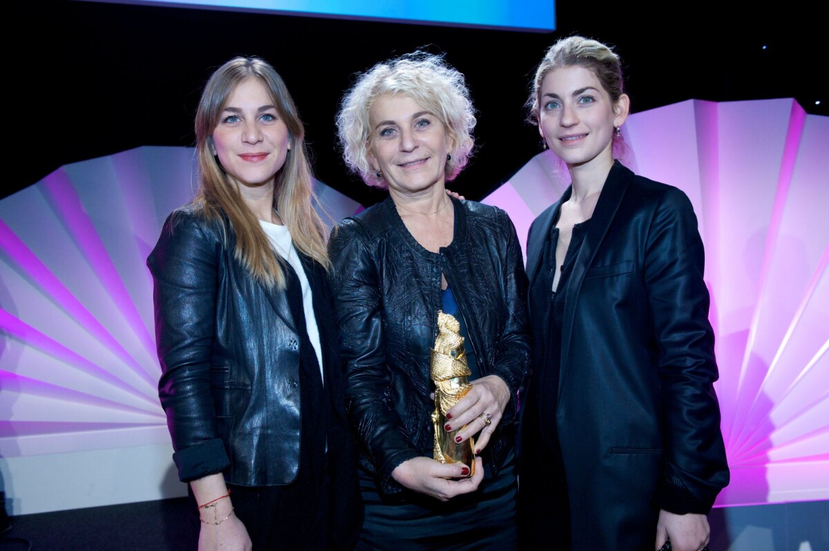 Photo : Nathalie Samson Friedlander et ses filles Lisa et Julia lors de ...