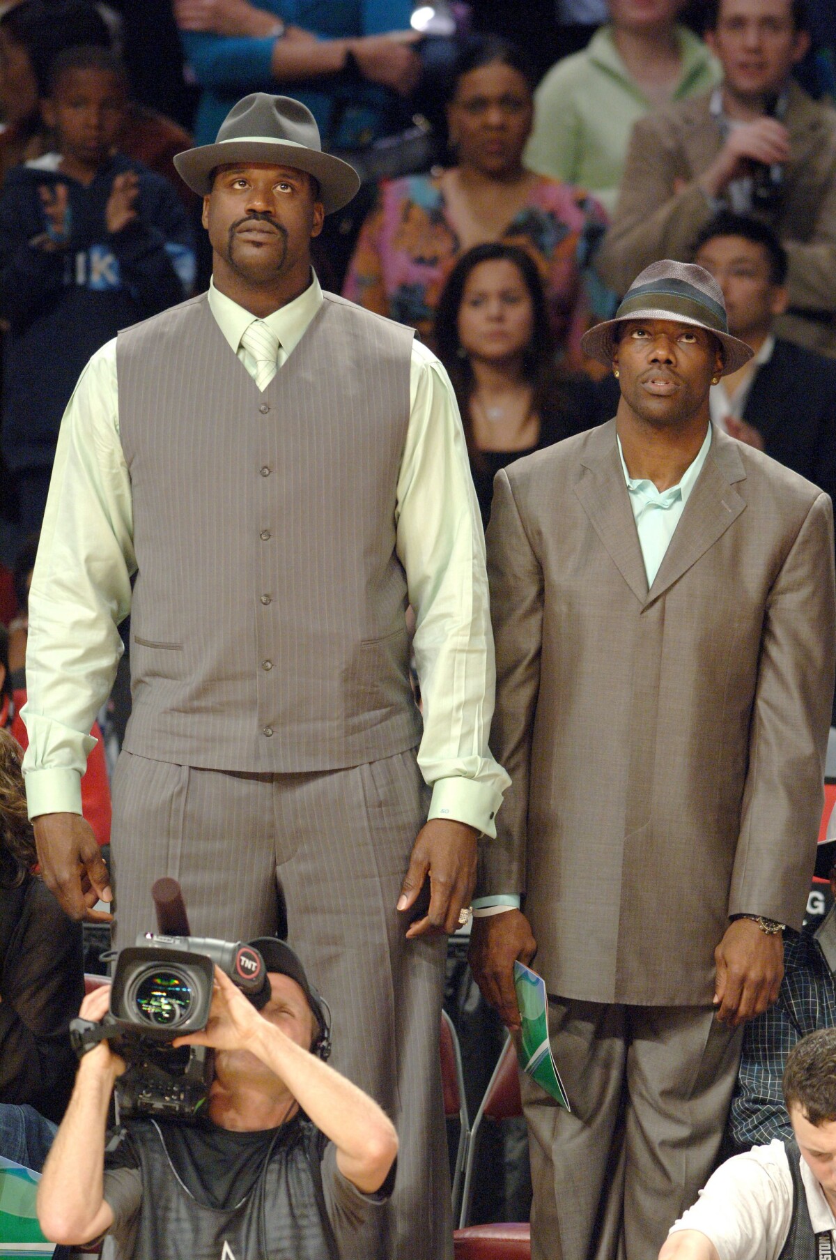 Photo : Shaquille O'Neal et Terrell Owens lors d'un match NBA All-Star ...