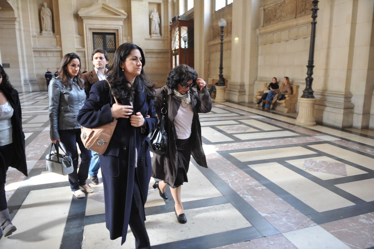 Photo : Ruth Halimi, la mère d'Ilan, arrivant avec son avocate au ...