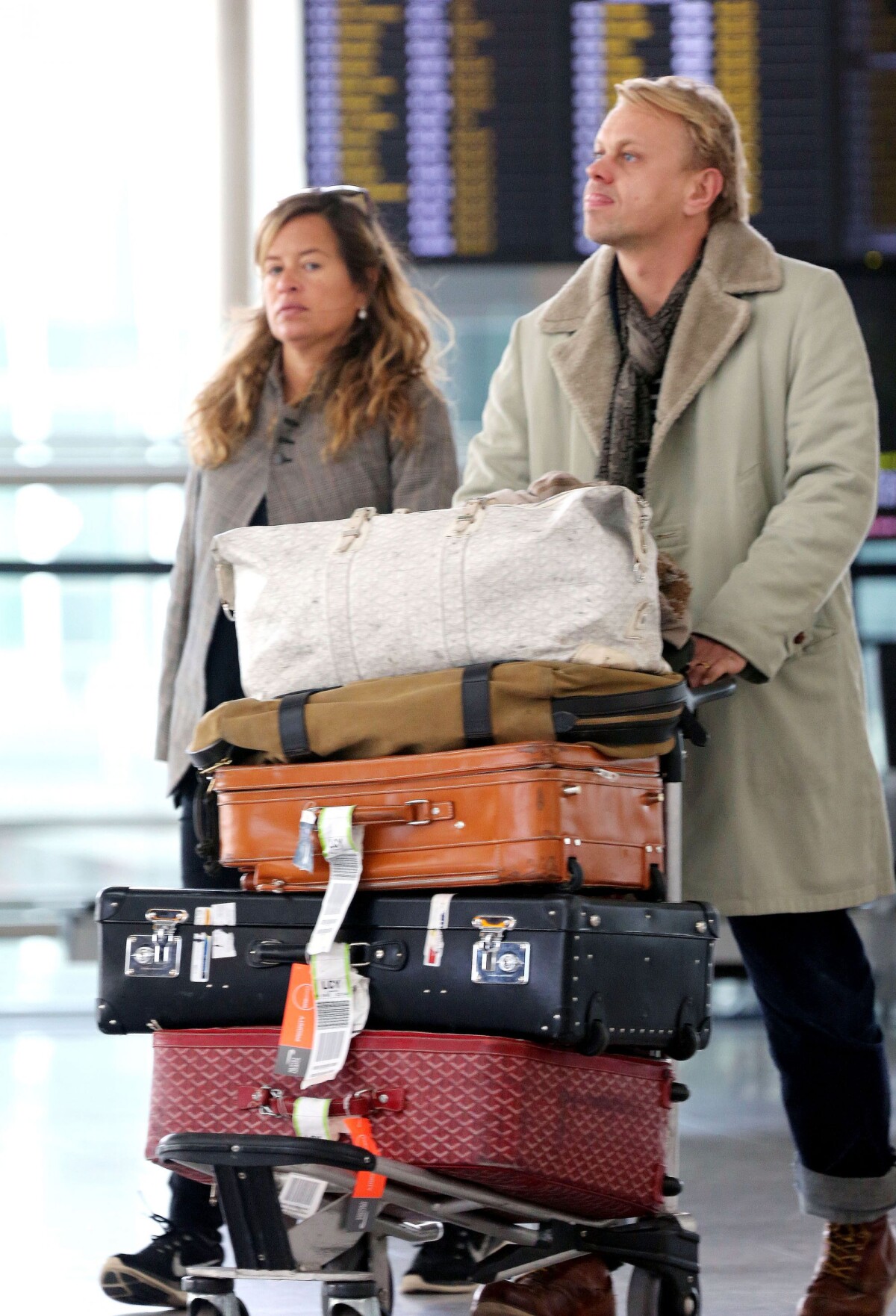 Photo : Jade Jagger et son mari Adrian Fillary prennent l'avion pour ...