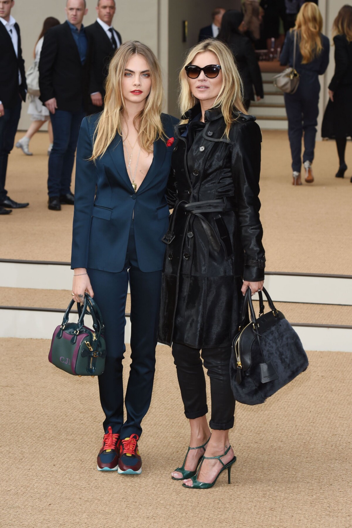 Photo : Kate Moss et Cara Delevingne au défilé de mode "Burberry ...