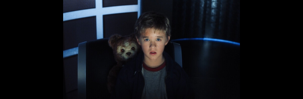 Photo : Haley Joel Osment et son supertoy Teddy dans A.I. - Purepeople
