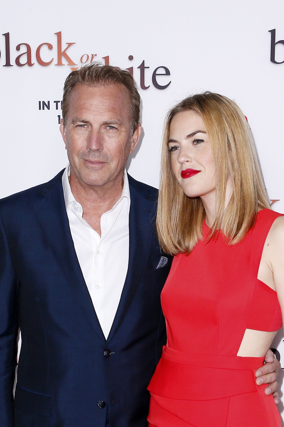 Vidéo : Kevin Costner et Lily Costner à la première de "Black or White ...