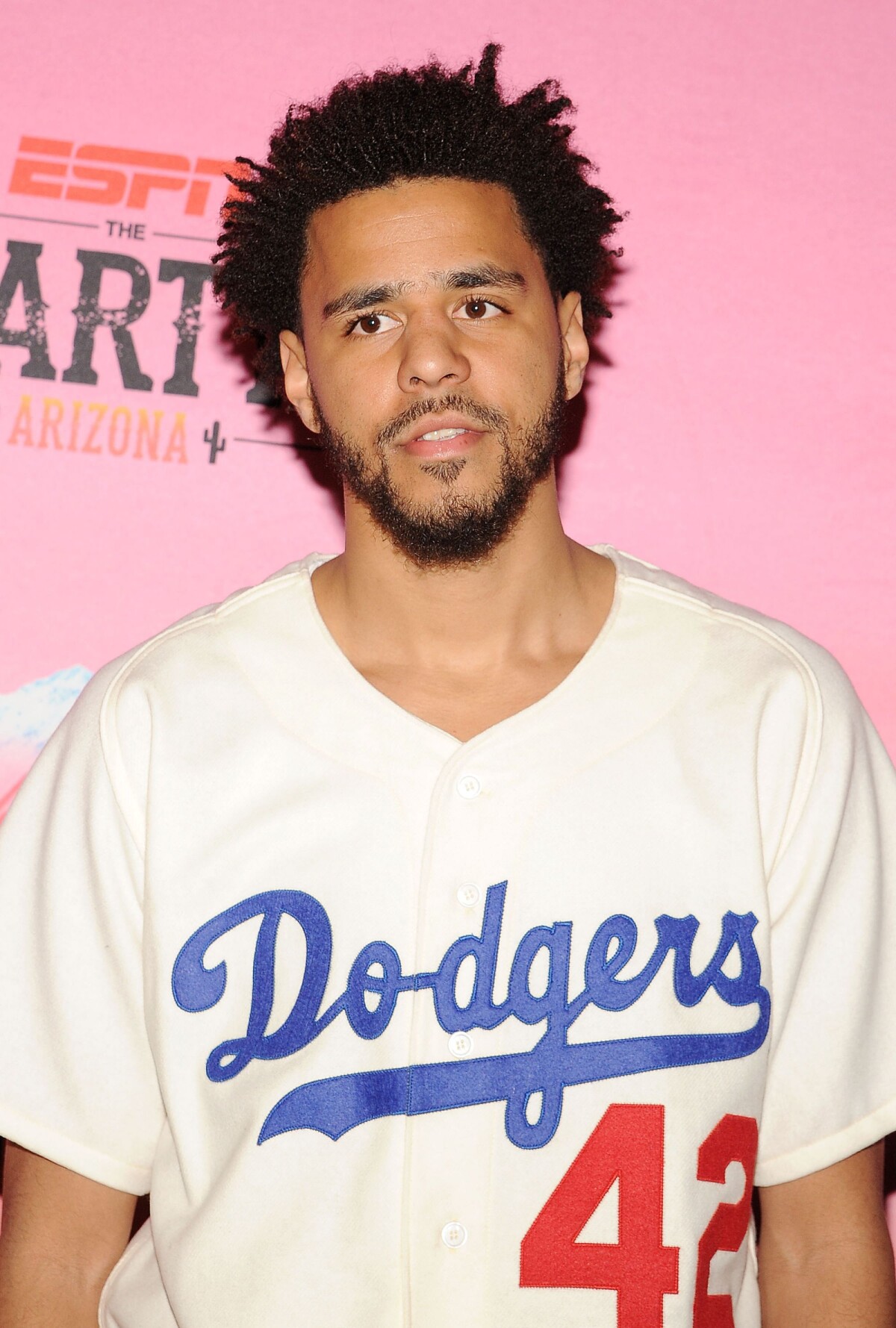 Vidéo : J. Cole assiste à la soirée ESPN The Party à Scottsdale ...