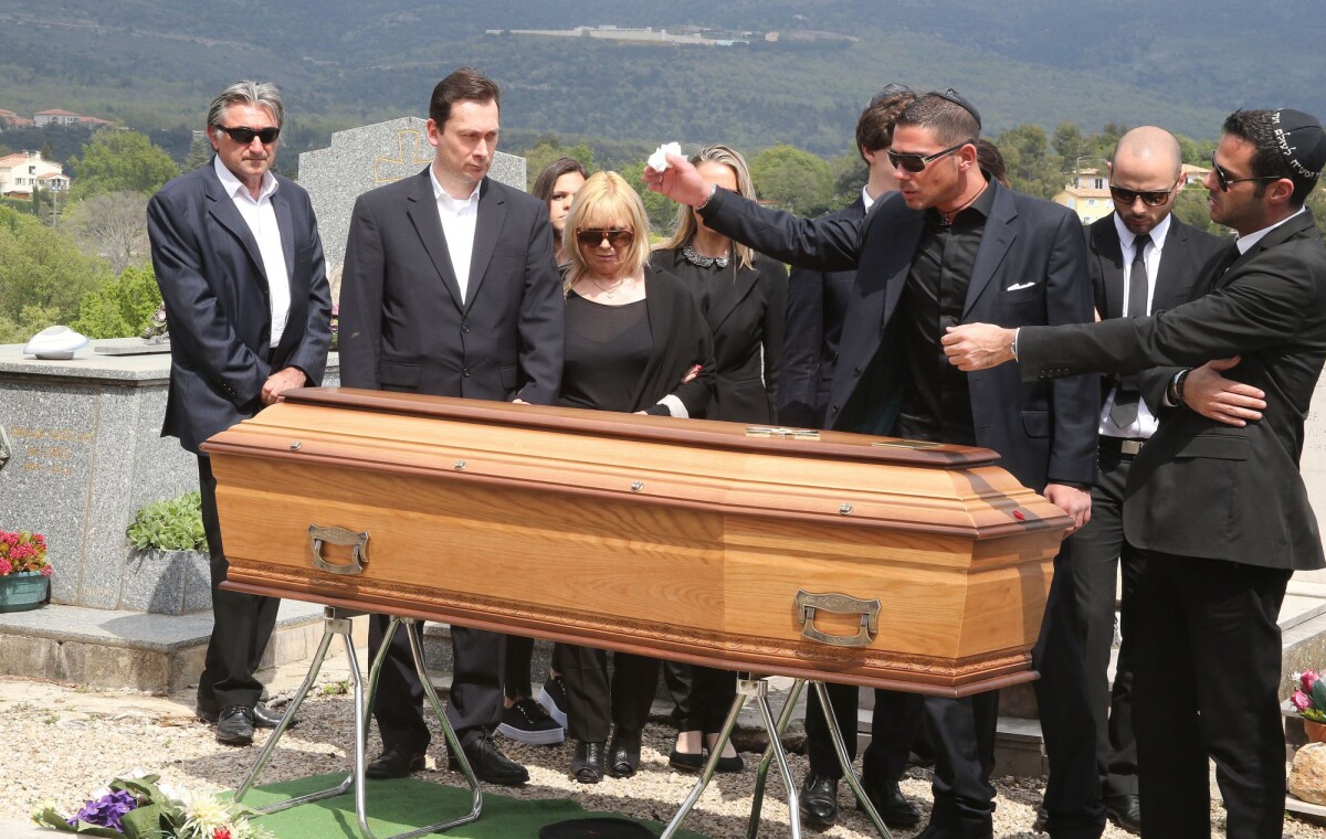 Photo : Les obsèques de Richard Anthony, le vendredi 24 avril 2015, à ...