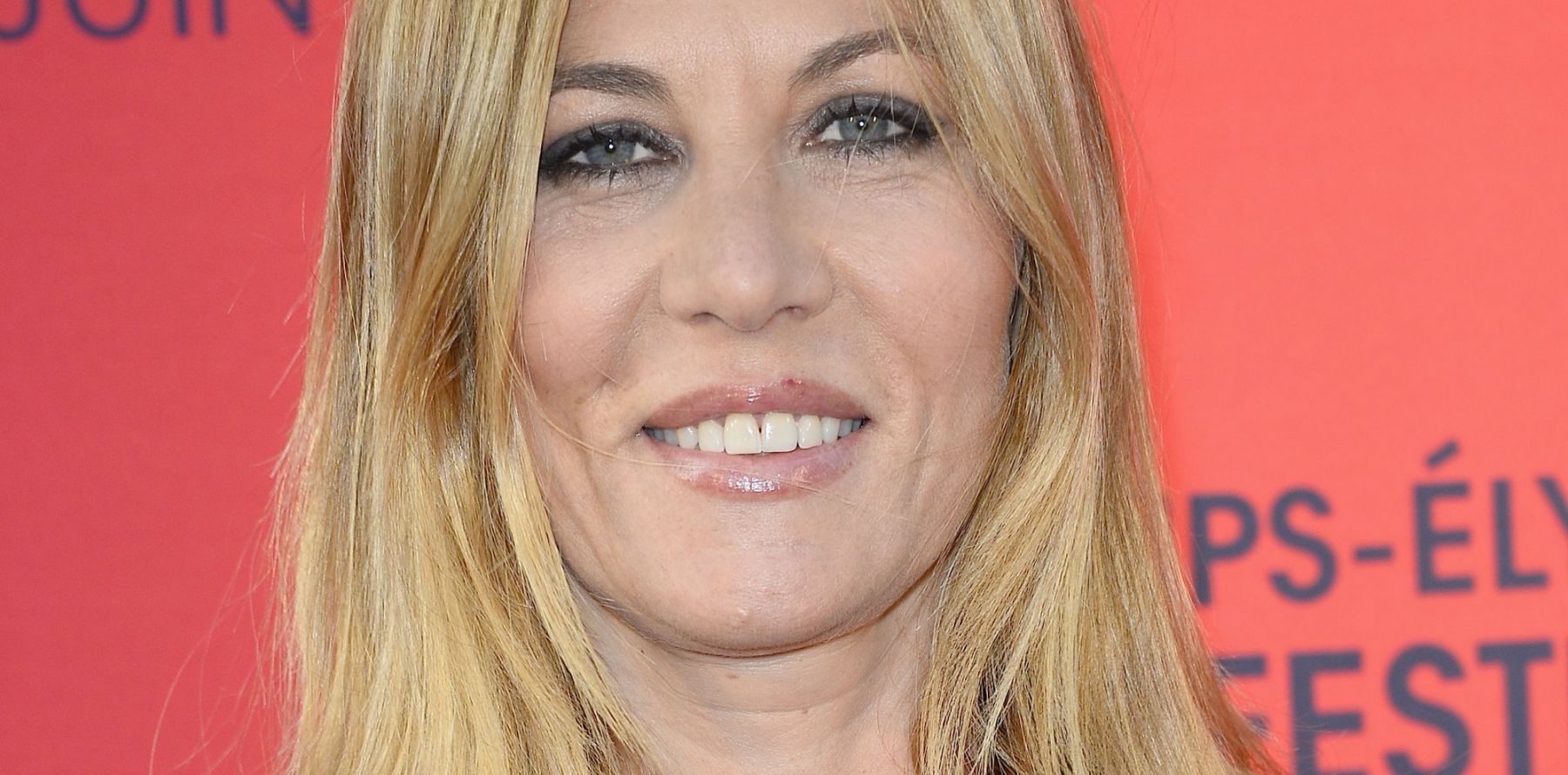 Mathilde Seigner, ''Une mère'' radieuse pour illuminer les Champs ...
