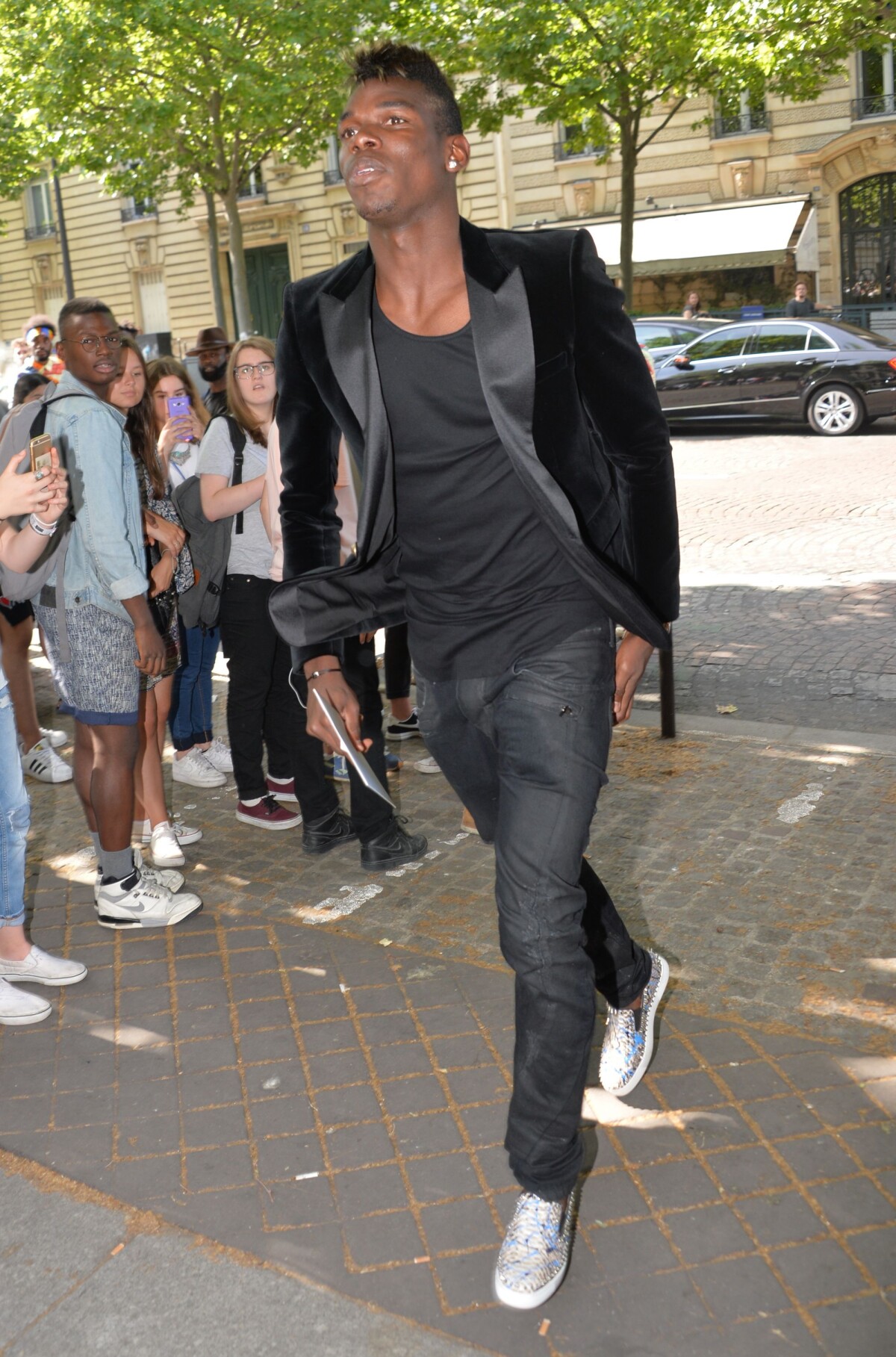 Photo : Paul Pogba au défilé de mode masculine Balmain printemps-été ...