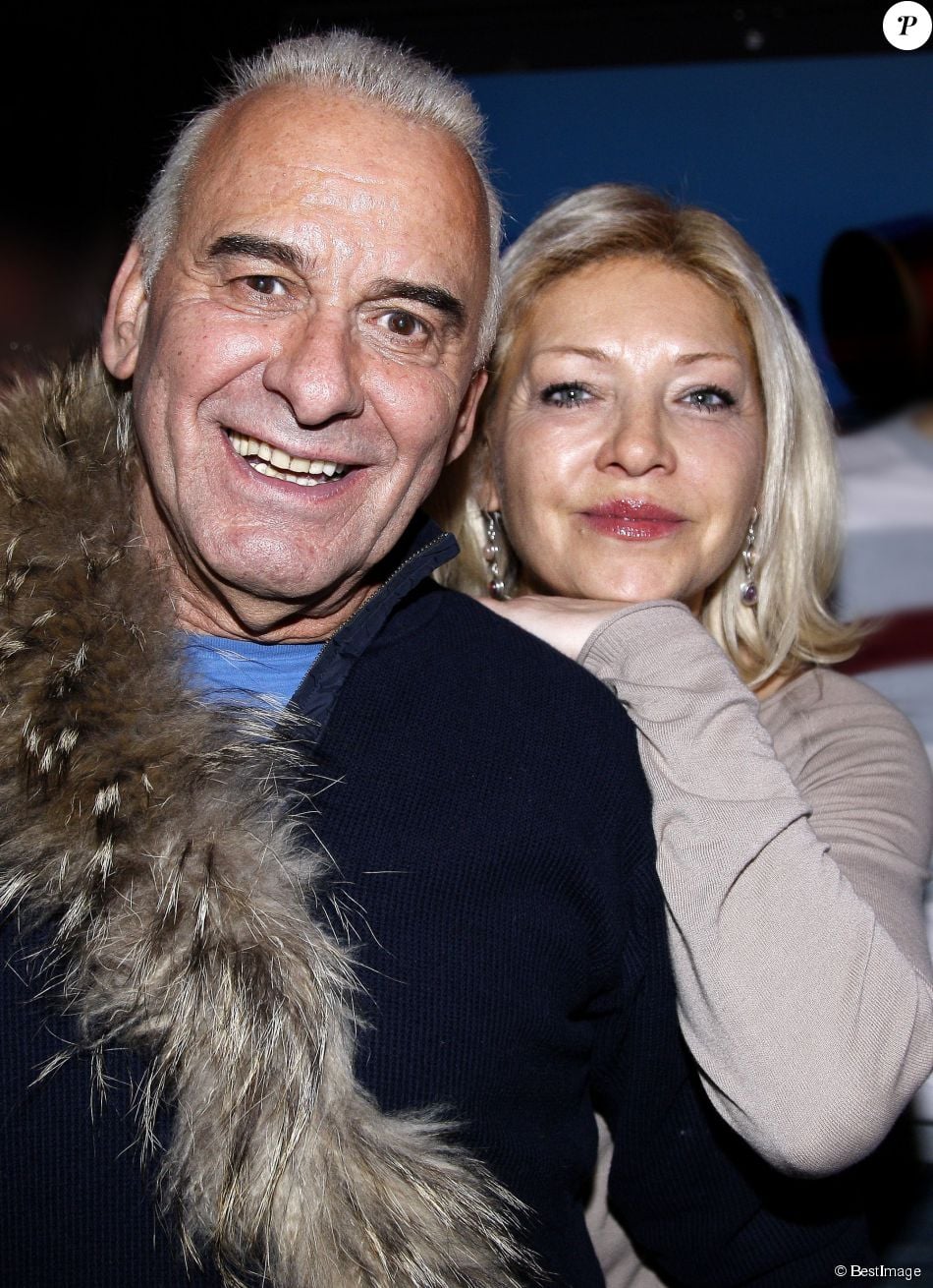 Michel Fugain et sa femme Sanda dans les coulisses du concert de ...