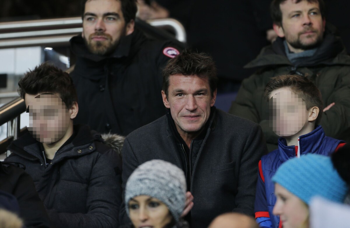 Photo : Benjamin Castaldi et ses enfants lors du match entre le PSG et ...