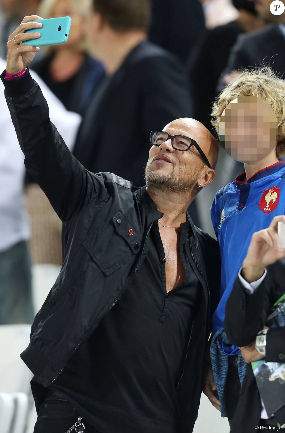 Pascal Obispo lors du match amical entre l'équipe de France et la ...