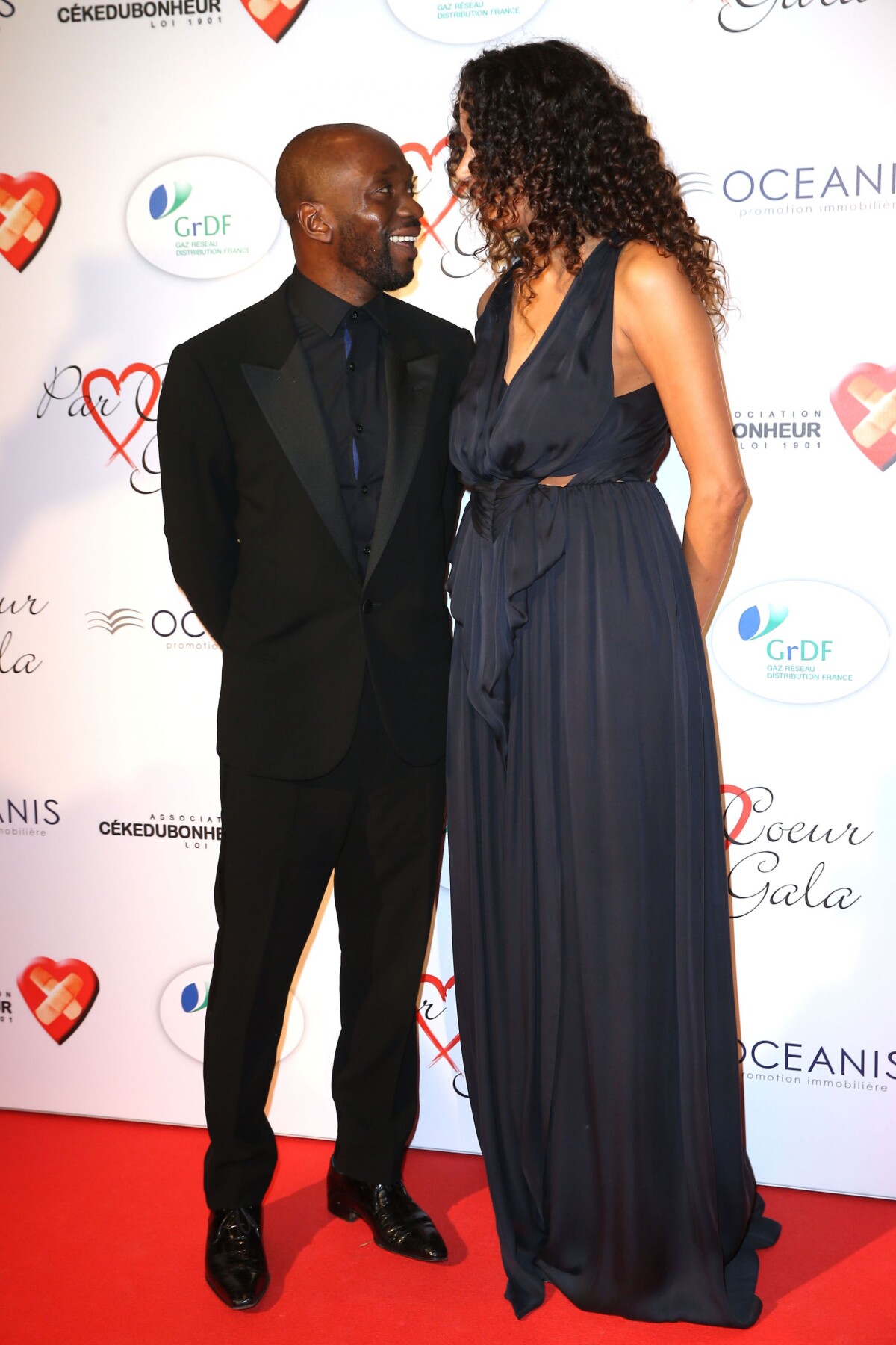 Photo : Claude Makélélé avec Noémie Lenoir au Par Coeur Gala pour les ...
