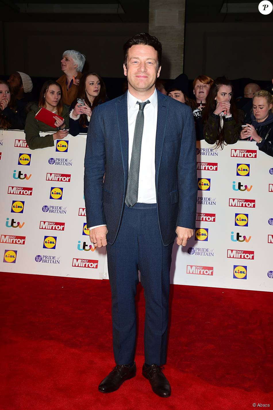 Jamie Oliver arrive au Pride of Britain Awards 2014 à Londres, le 6 ...