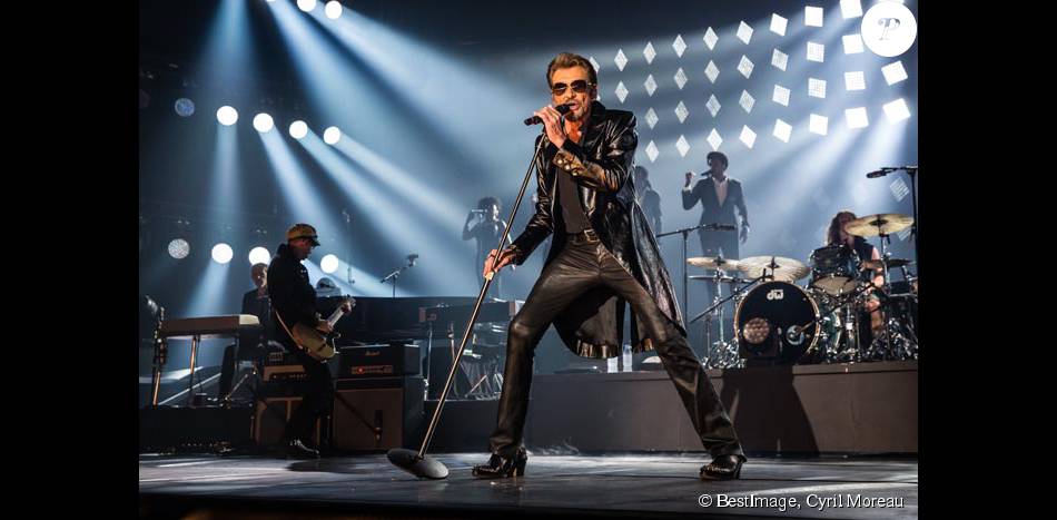 Exclusif : Johnny Hallyday sur scène à Amnéville le 18 novembre 2015 ...