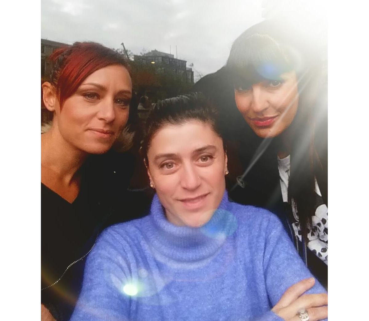 Photo : Marjorie, Claire et Alexandra - Le groupe L5 s'est réuni ...