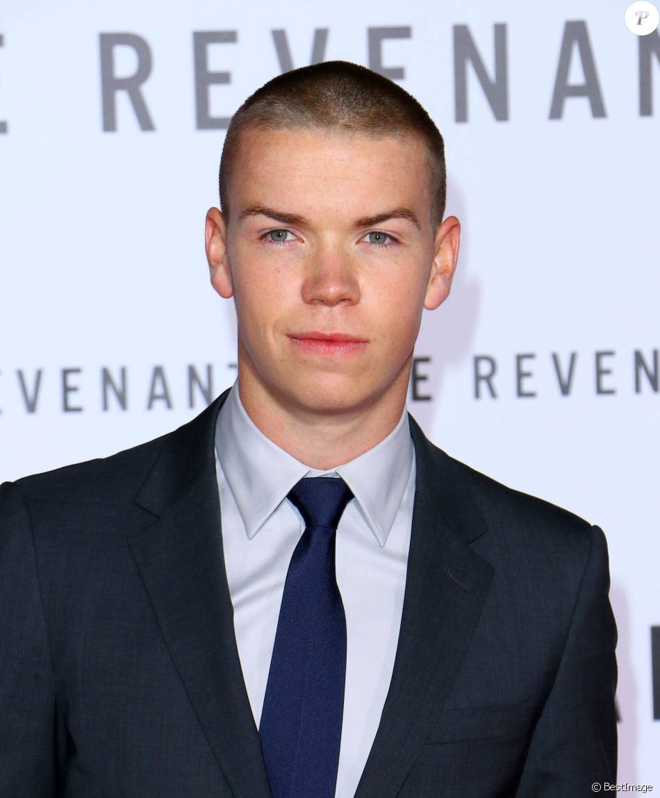 Will Poulter à la première de 'The Revenant' au TCL Chinese Theatre à ...