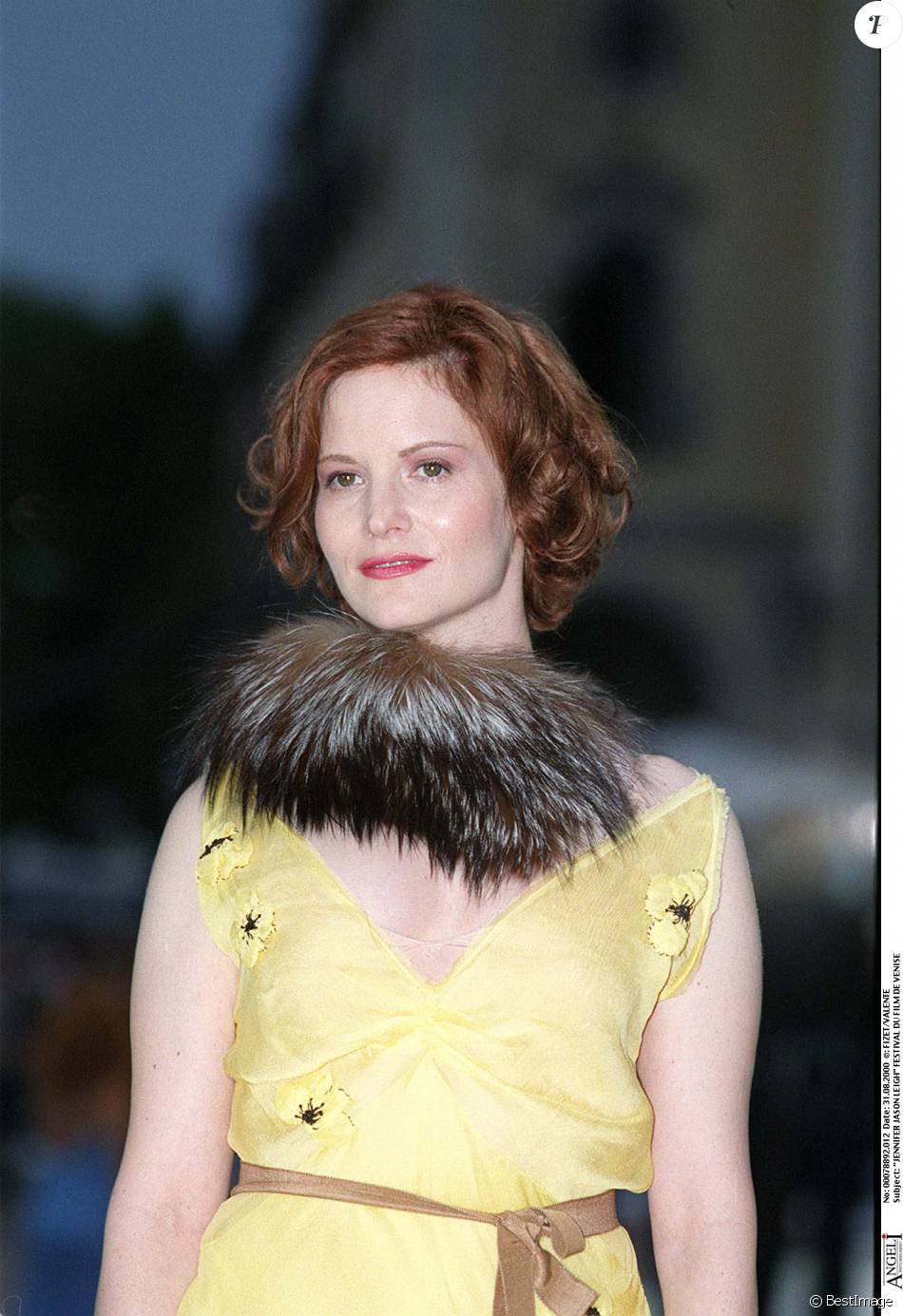 Jennifer Jason Leigh lors du Festival de Venise en 2000 - Purepeople