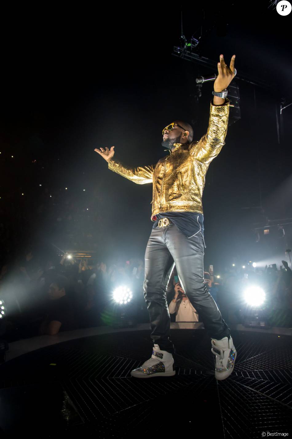 Maître Gims en concert à l'AccorHotels Arena (Bercy) à Paris le 14 ...