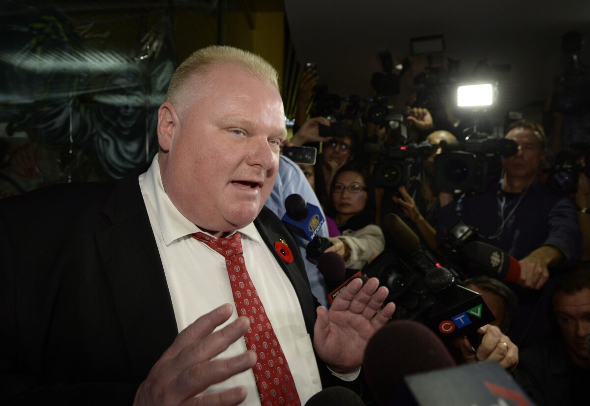 Photo : Rob Ford à l'hôtel de ville de Toronto, le 31 octobre 2013 ...