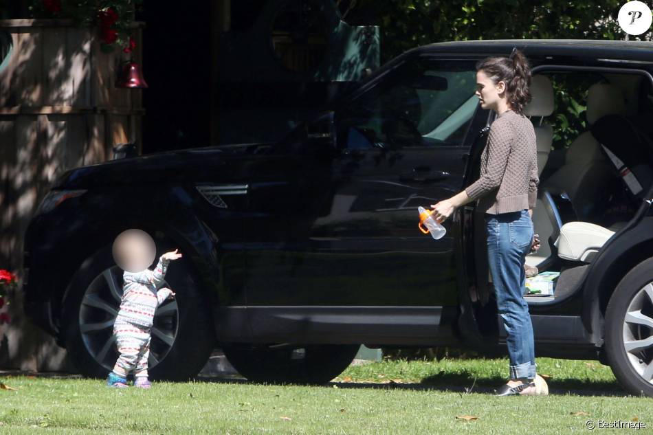 Exclusif - Rachel Bilson va rendre visite à sa mère Janice Stango avec ...