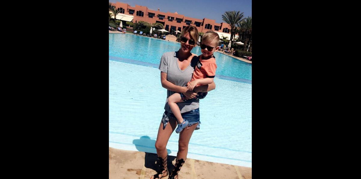 Photo : Amélie Neten et son fils Hugo sous le soleil de Marrakech, le 3 ...