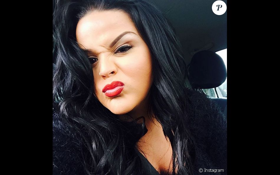 Sarah Fraisou : selfie sur Instagram - Purepeople