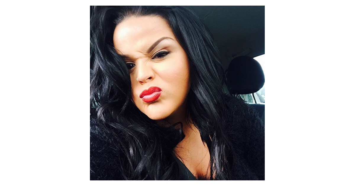 Sarah Fraisou : selfie sur Instagram - Purepeople