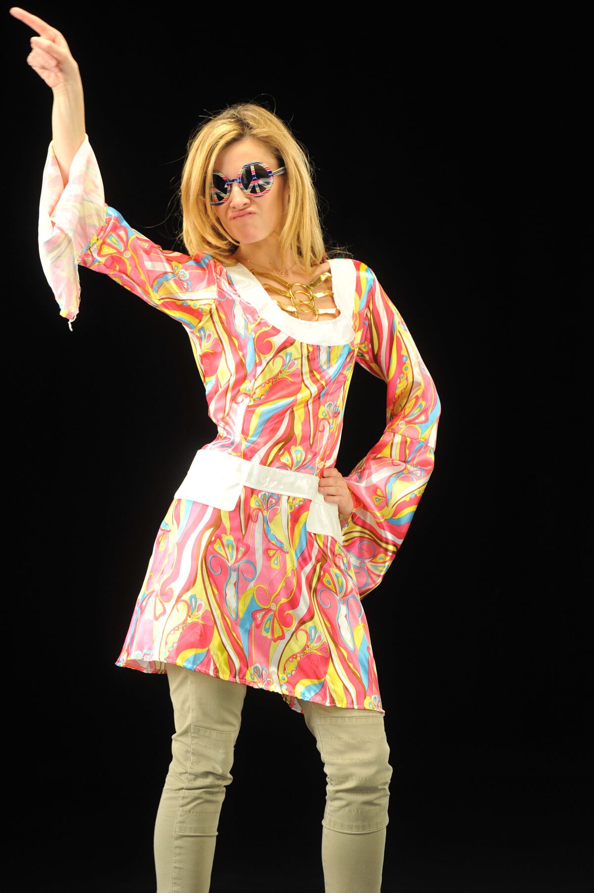 Photo : Elisabeth Bost sur le tournage du clip inédit du spectacle ...
