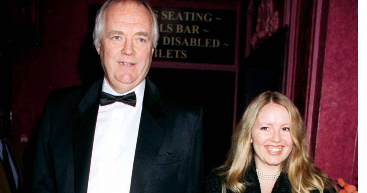 Sir Tim Rice et son amie à la soirée pour la comédie musicale Le Roi ...